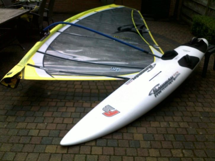 Windsurfing: Set F2 Board + multiple sails